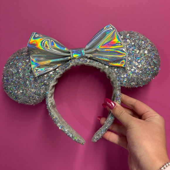 Disney | Accessories | Disney Minnie Mouse Sequined Ear Headband Magic ...